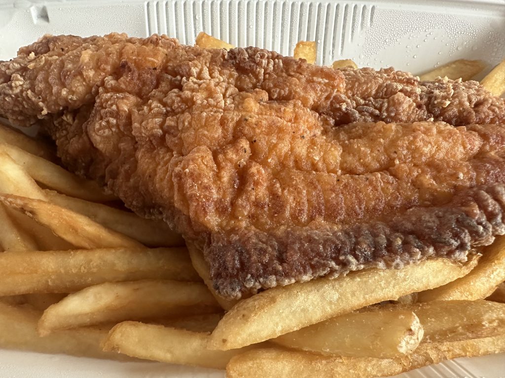 Getting catty at California Fish Grill - Culver City News